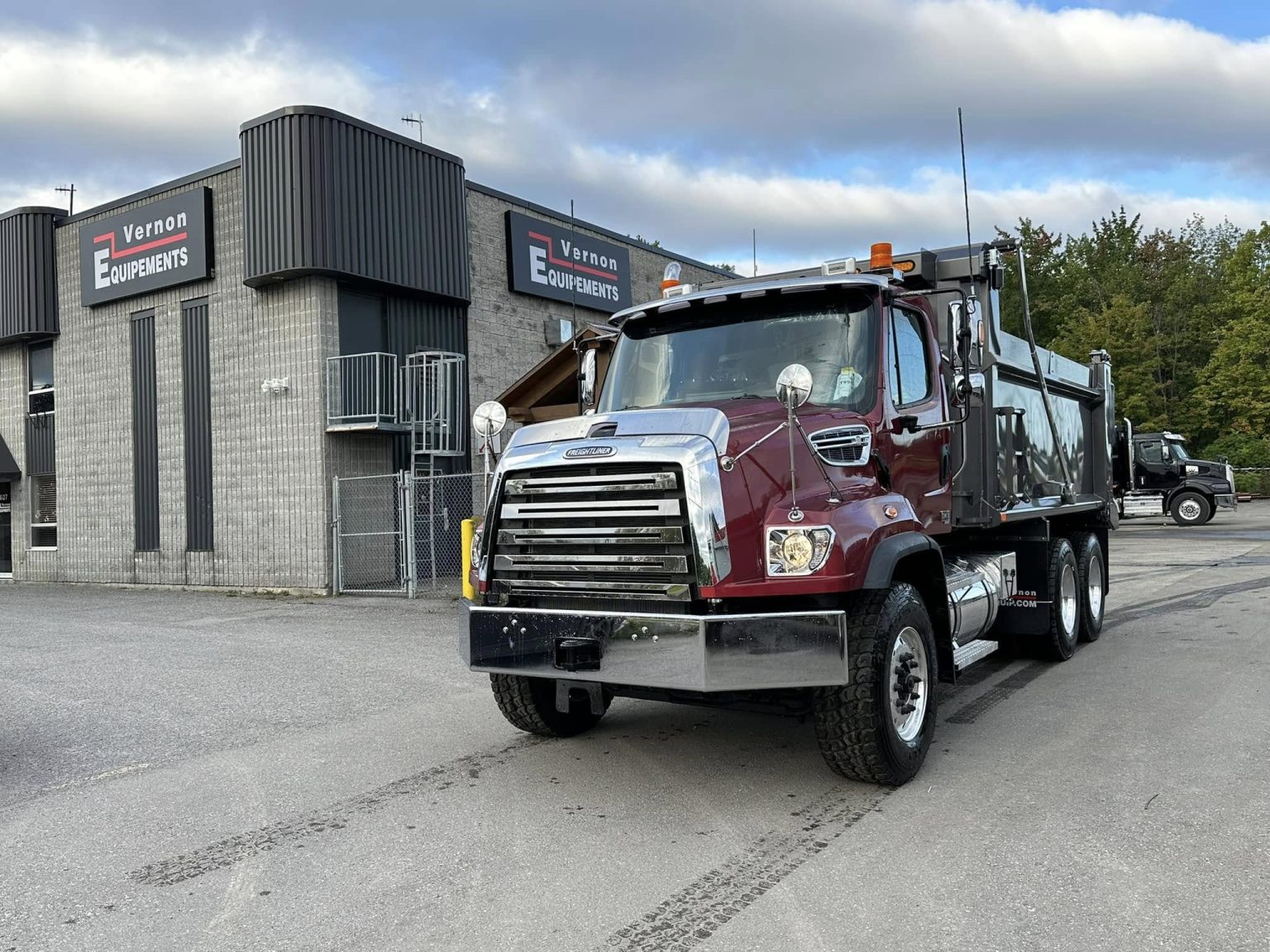 FREIGHTLINER 114 SD PLUS 2025 | Vernon Equipments